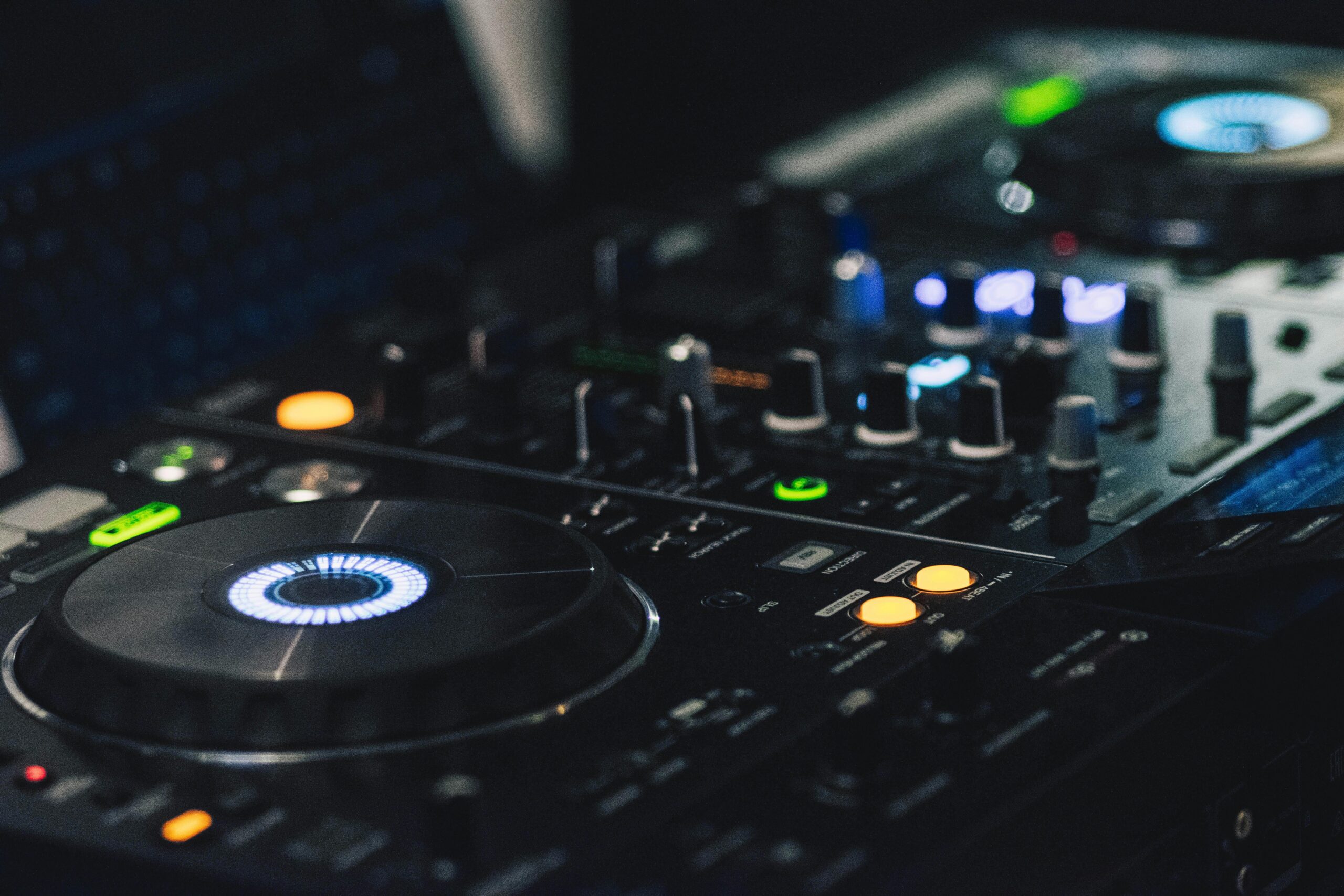 Best Analog Mixer: Don’t Buy Until You Read This - soundorp